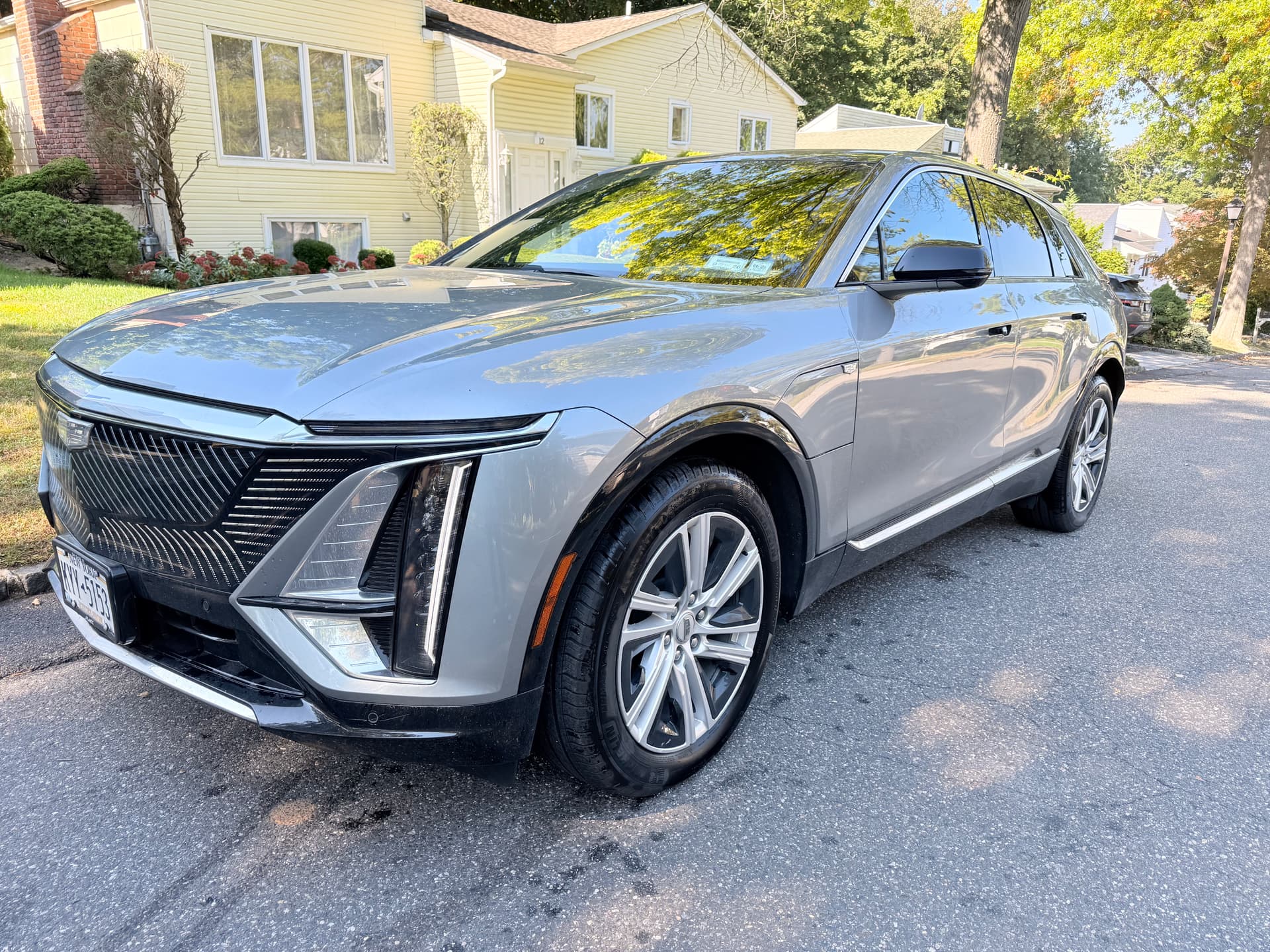 Cadillac Lyriq - Tech AWD low mileage NY 7 payments left $329 a month $0 DAS (just LOWERED to ...